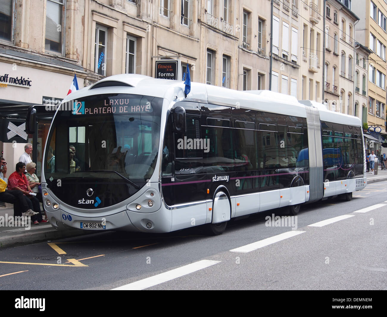 Bus line 2 hi-res stock photography and images - Alamy