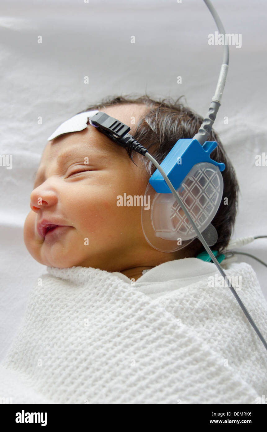 Hearing test hi-res stock photography and images - Alamy