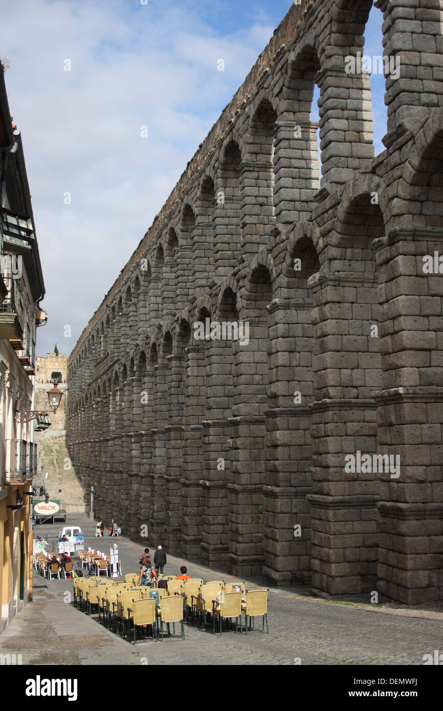 Acueducto hi-res stock photography and images - Alamy