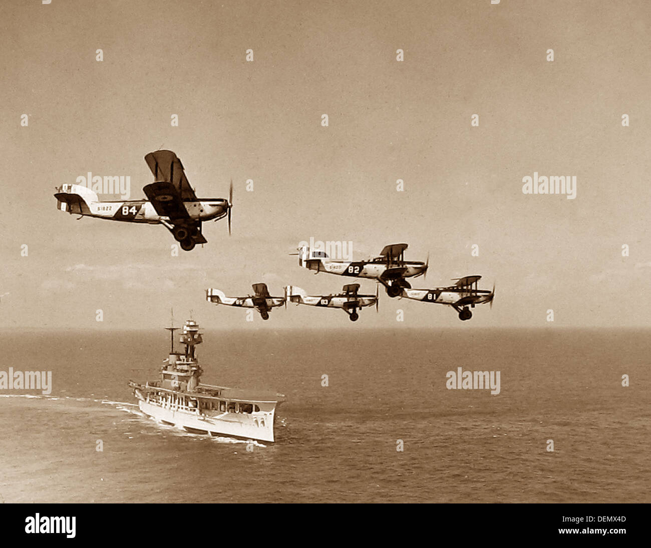 Early military aircraft hi-res stock photography and images - Alamy