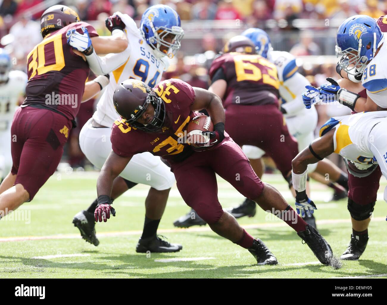 Minneapolis, MN, USA. 21st Sep, 2013. September 21, 2013: University of ...