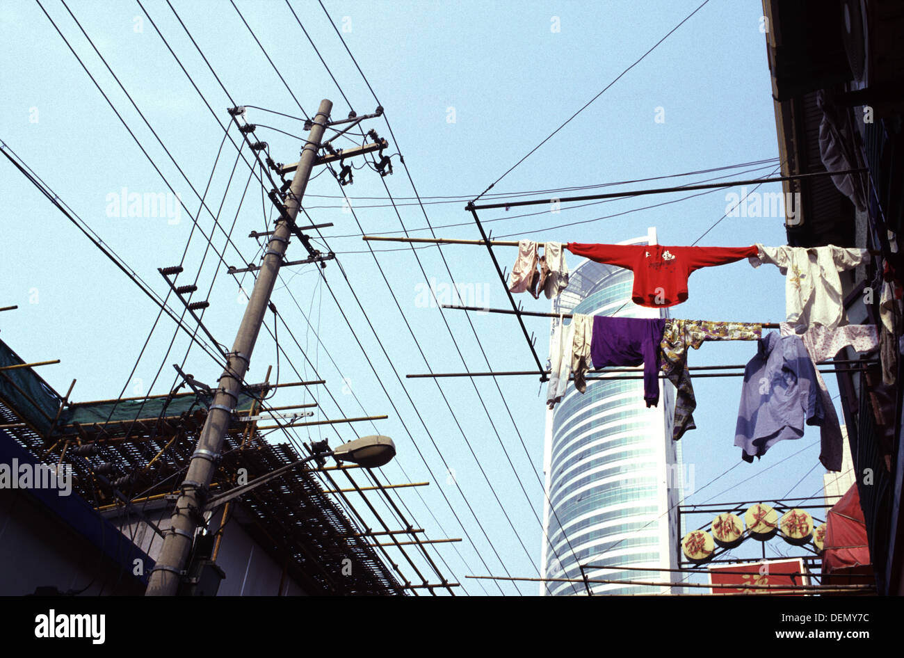 Laundry poles hi-res stock photography and images - Alamy