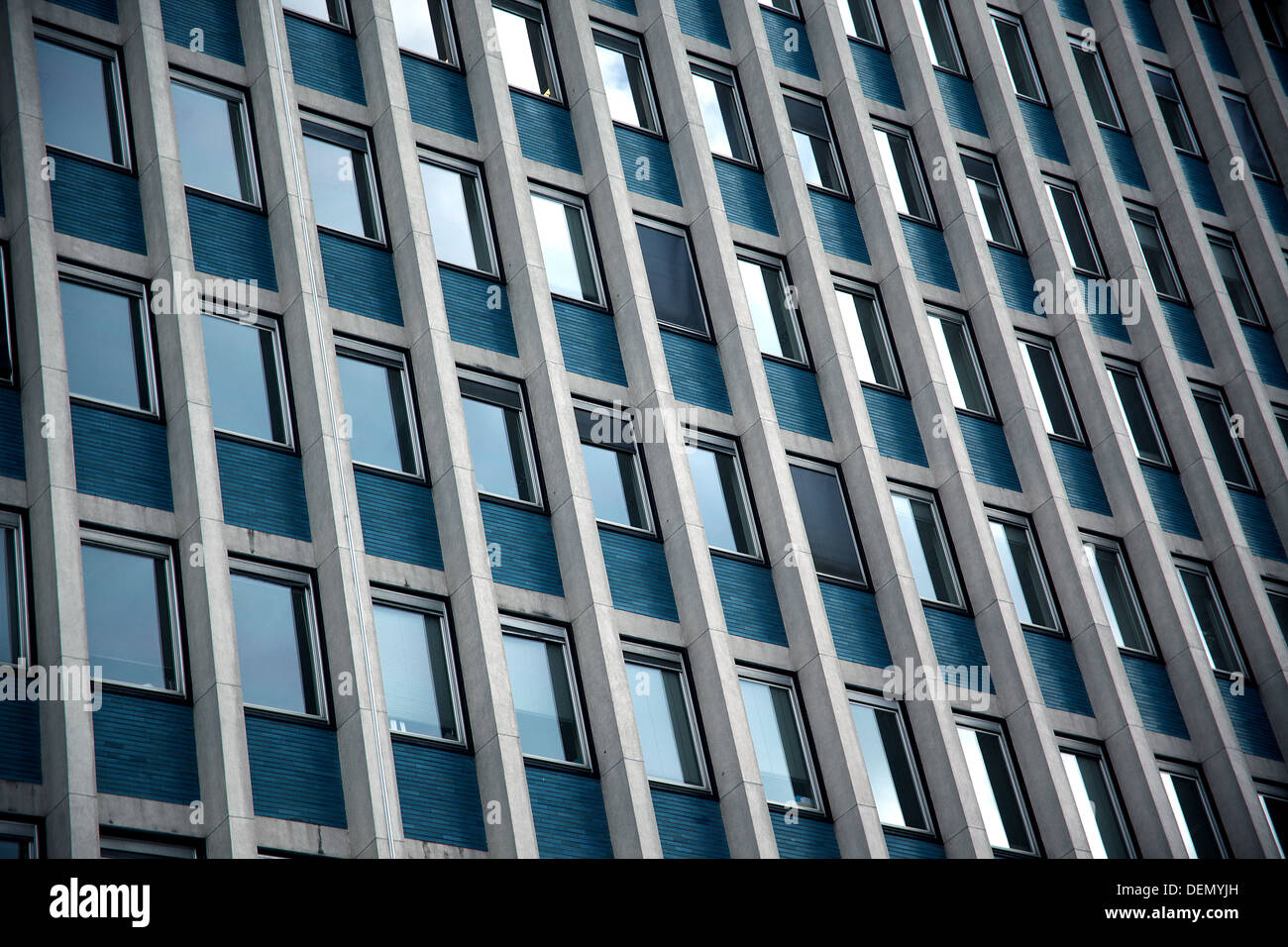 Windows of a skyscraper Stock Photo - Alamy