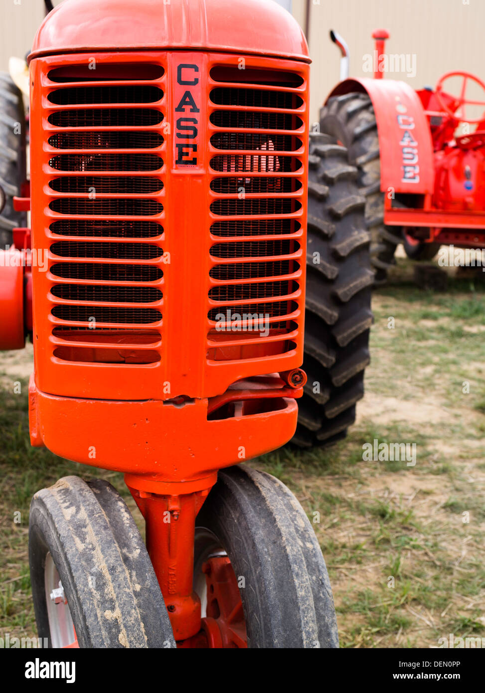Case 2 tractor hi-res stock photography and images - Alamy