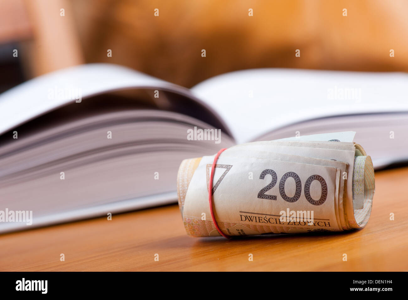 Bunch of money hi-res stock photography and images - Alamy