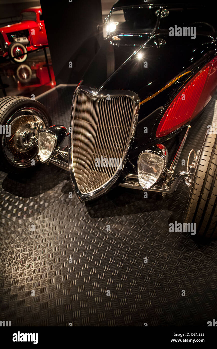A Beautiful 1933 Ford called "Double Dozen" designed by Chris Ito at ...
