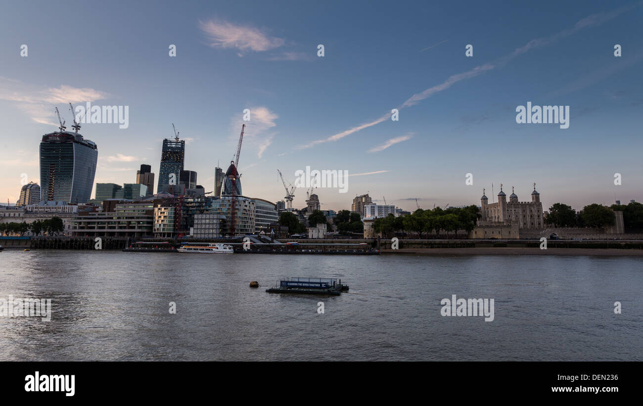 London city skyline landmarks hi-res stock photography and images - Alamy