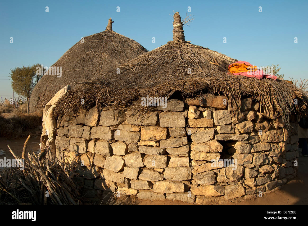 Village hut india hi-res stock photography and images - Alamy