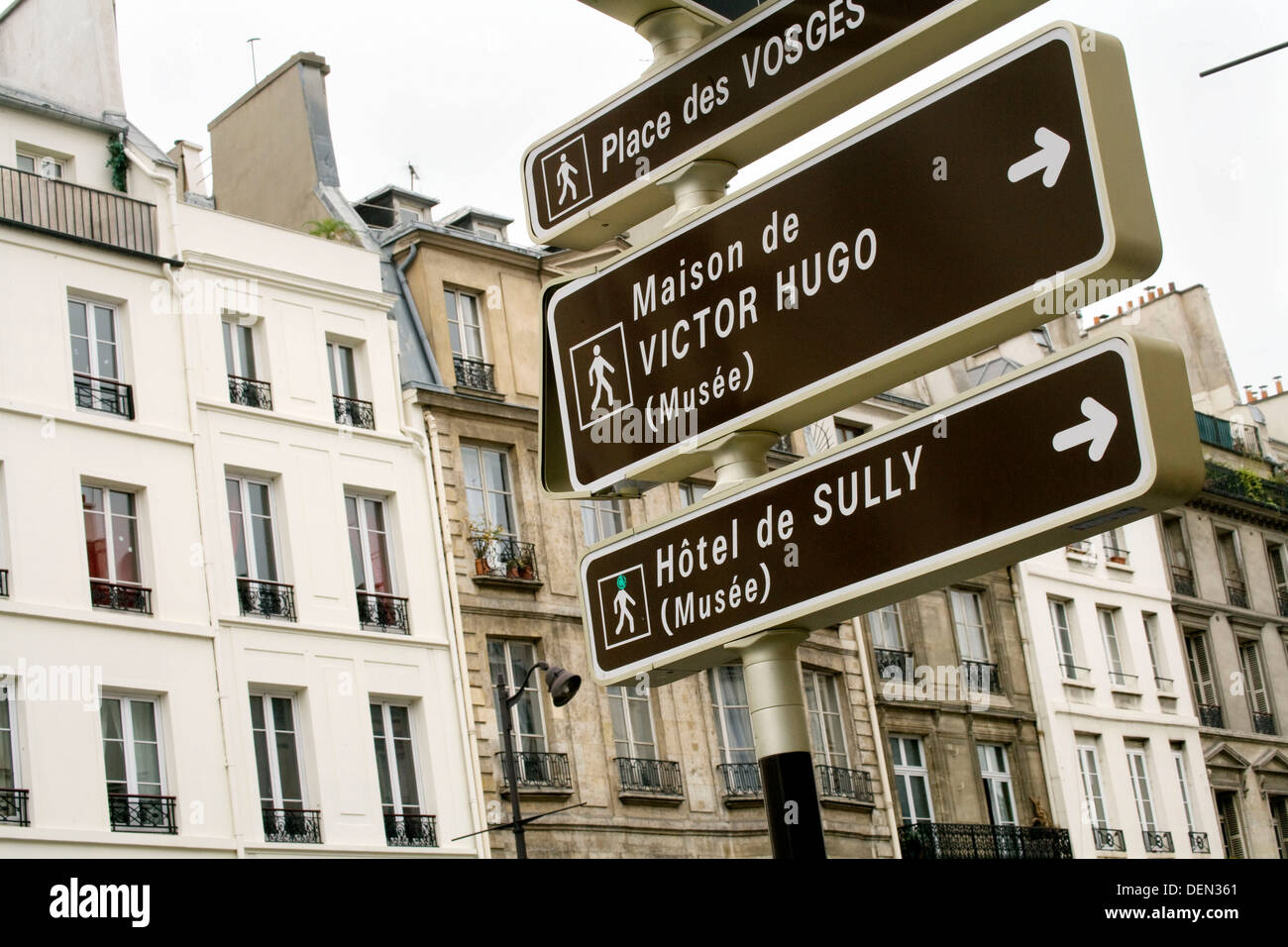 Paris sign signpost travel tourism direction hi-res stock photography ...