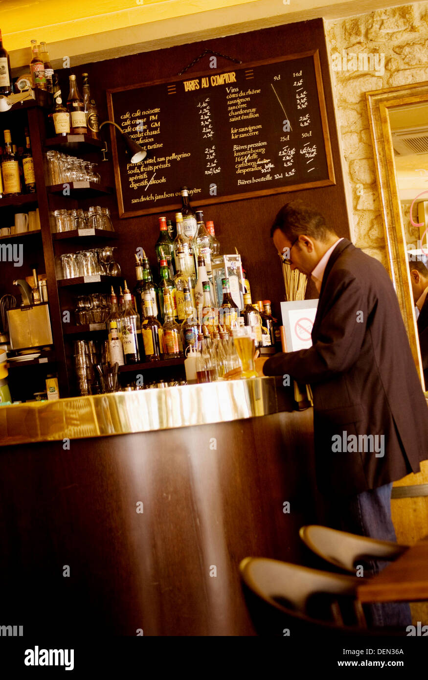 Paris france french people in hi-res stock photography and images - Alamy