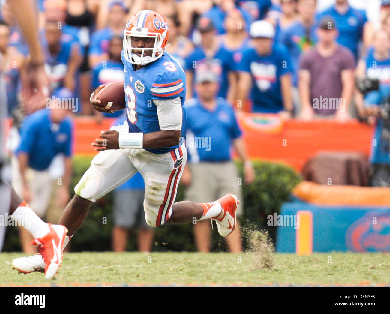 Tyler griffin hi-res stock photography and images - Alamy