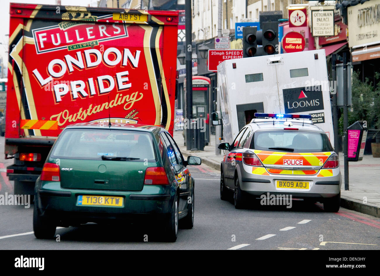 London street lorry truck hi-res stock photography and images - Alamy