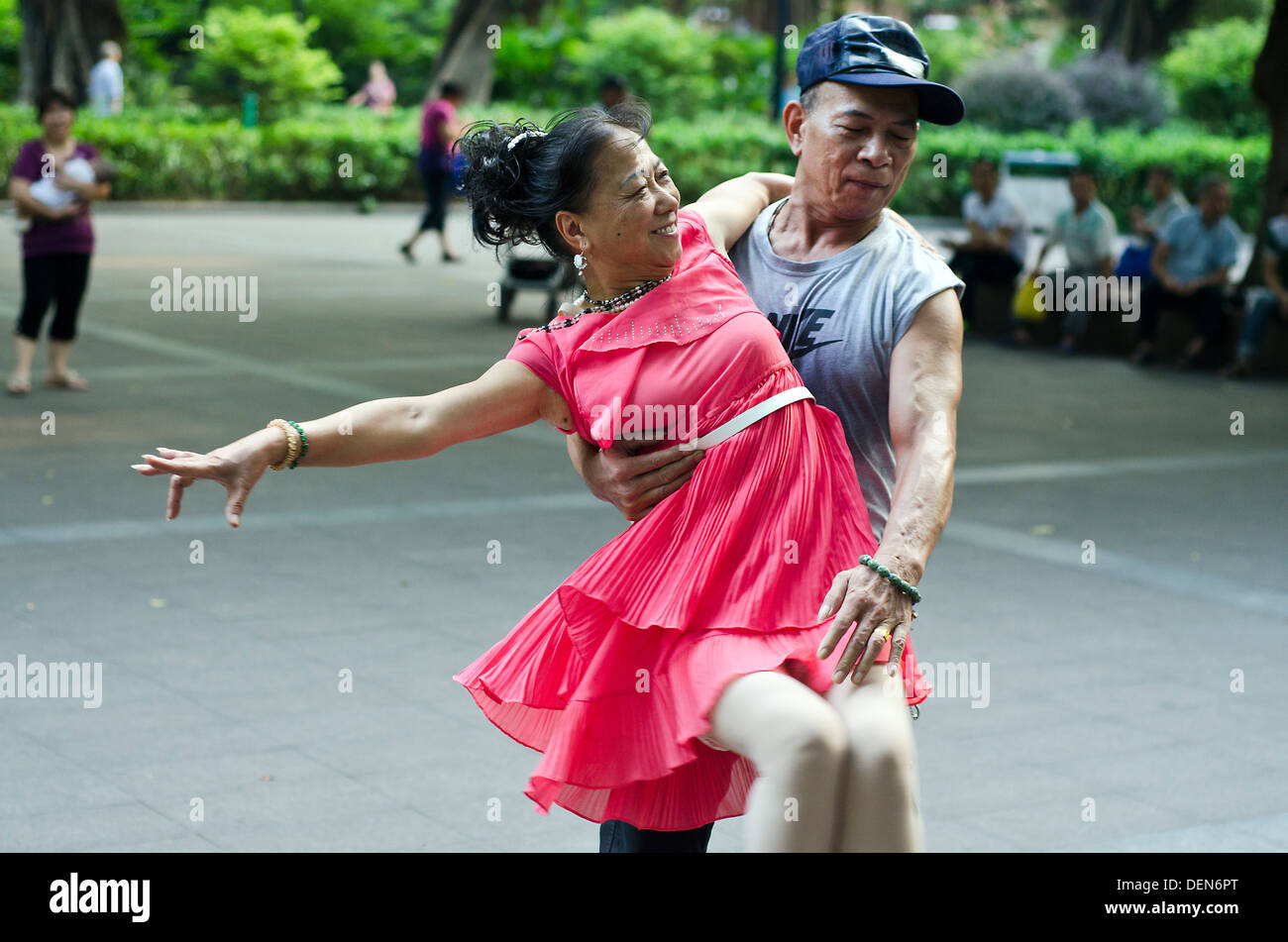 Guangzhu people hi-res stock photography and images - Alamy