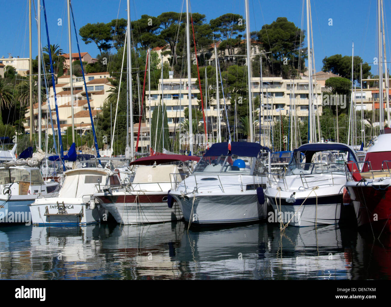 Bandol hi-res stock photography and images - Alamy