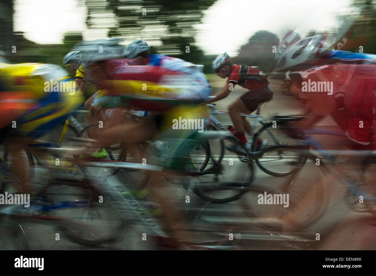 Road and cycle hi-res stock photography and images - Alamy