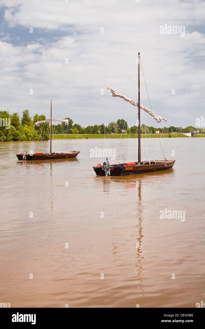 Traditional river boat loire hi-res stock photography and images - Alamy