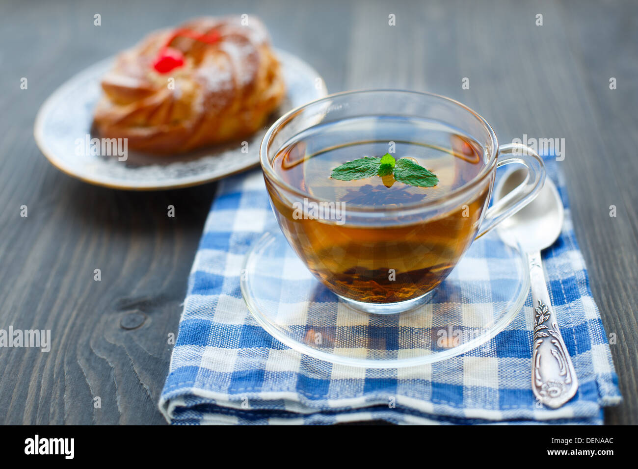 Cup of tea and cake Stock Photo - Alamy