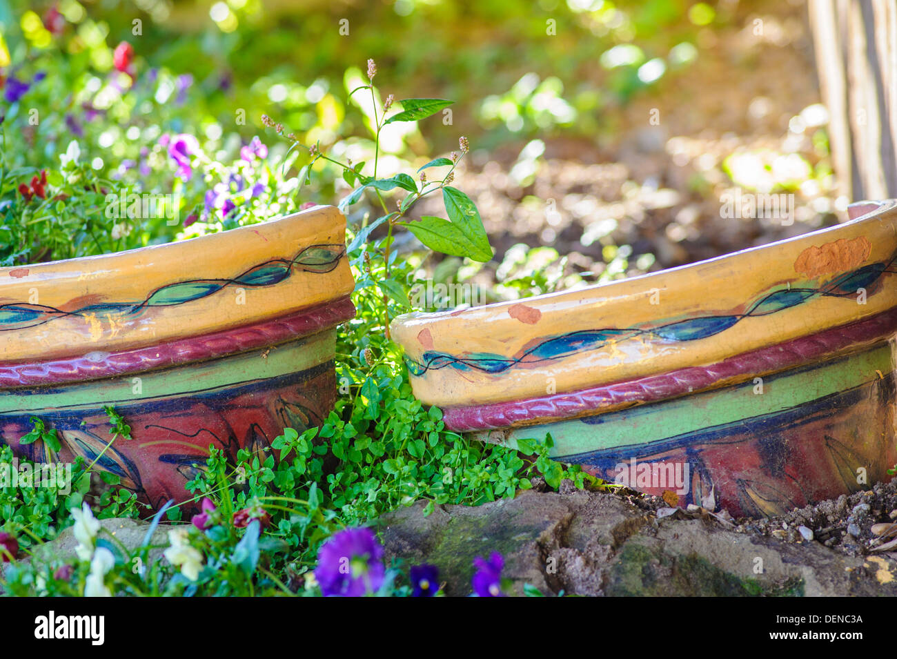 Clay planters hi-res stock photography and images - Alamy
