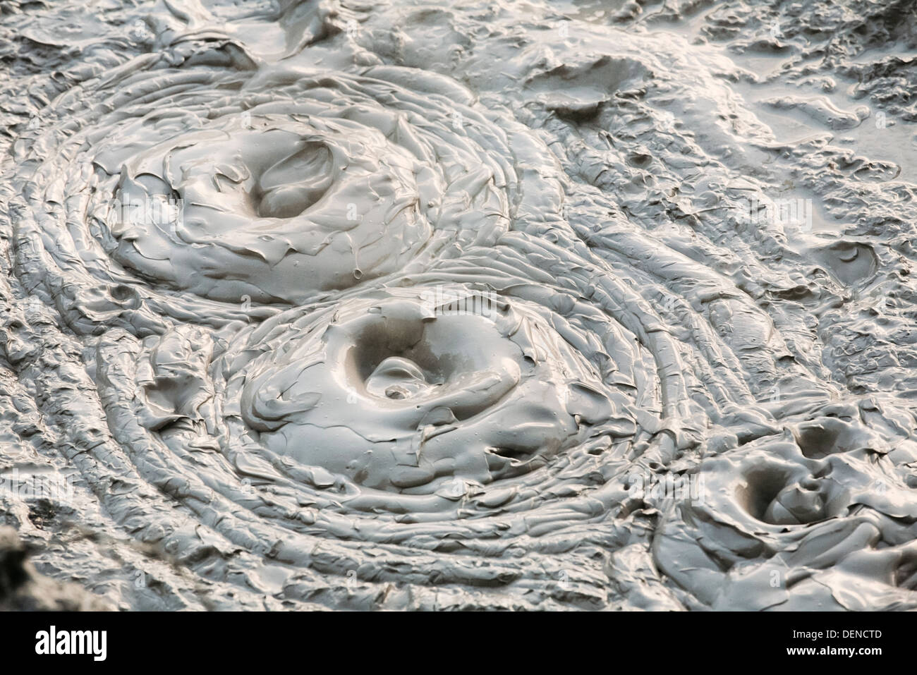 New Zealand - Wai-O-Tapu geothermal wonderland in the north island ...