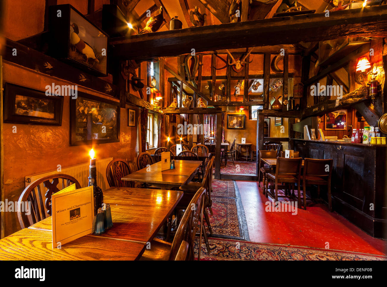 The wheatsheaf hi-res stock photography and images - Alamy