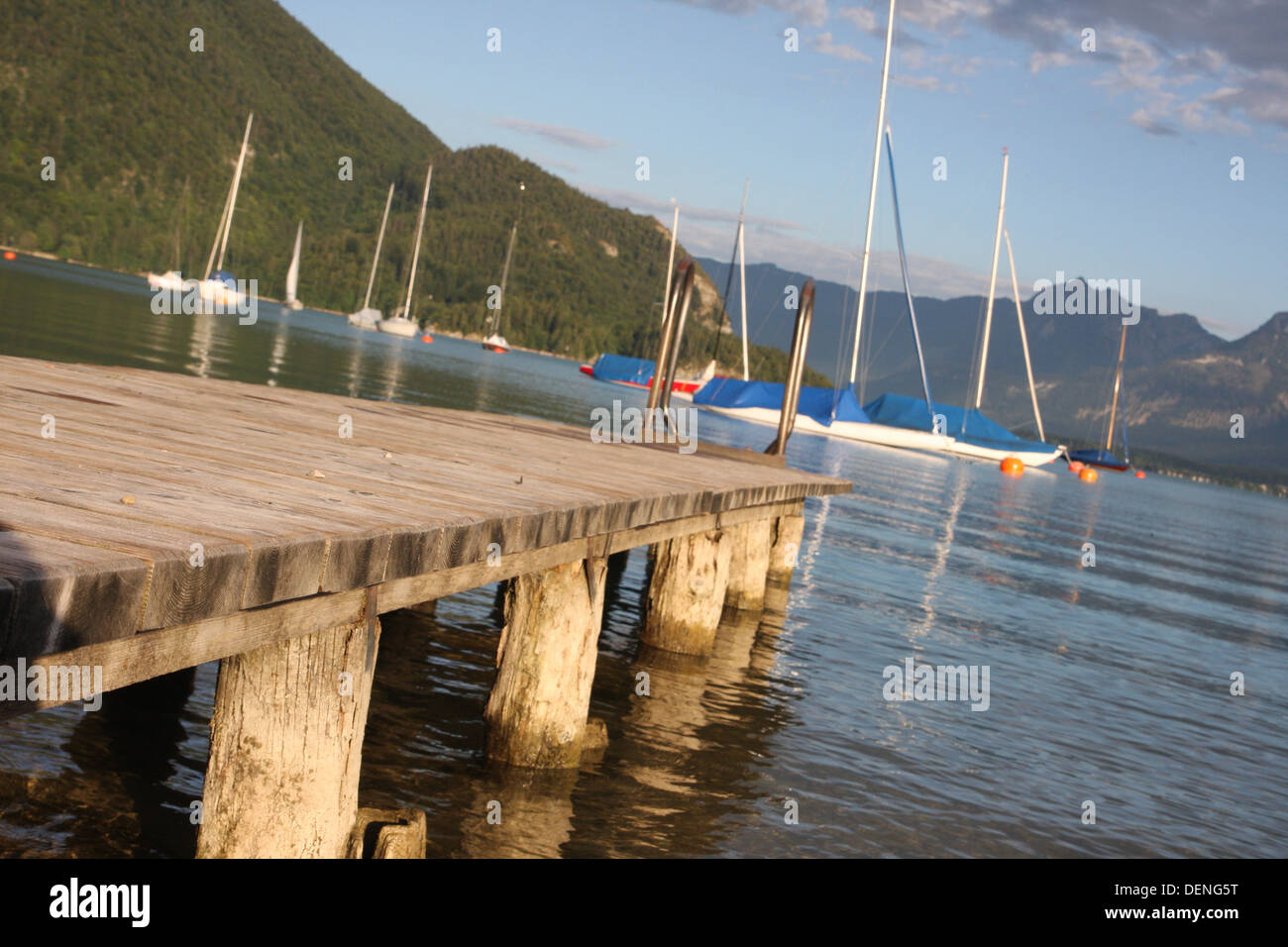 Timber wooden jetty hi-res stock photography and images - Alamy