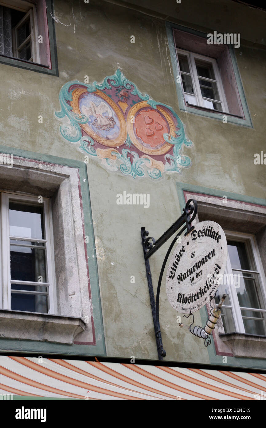 Interesting sign and mural Stock Photo - Alamy