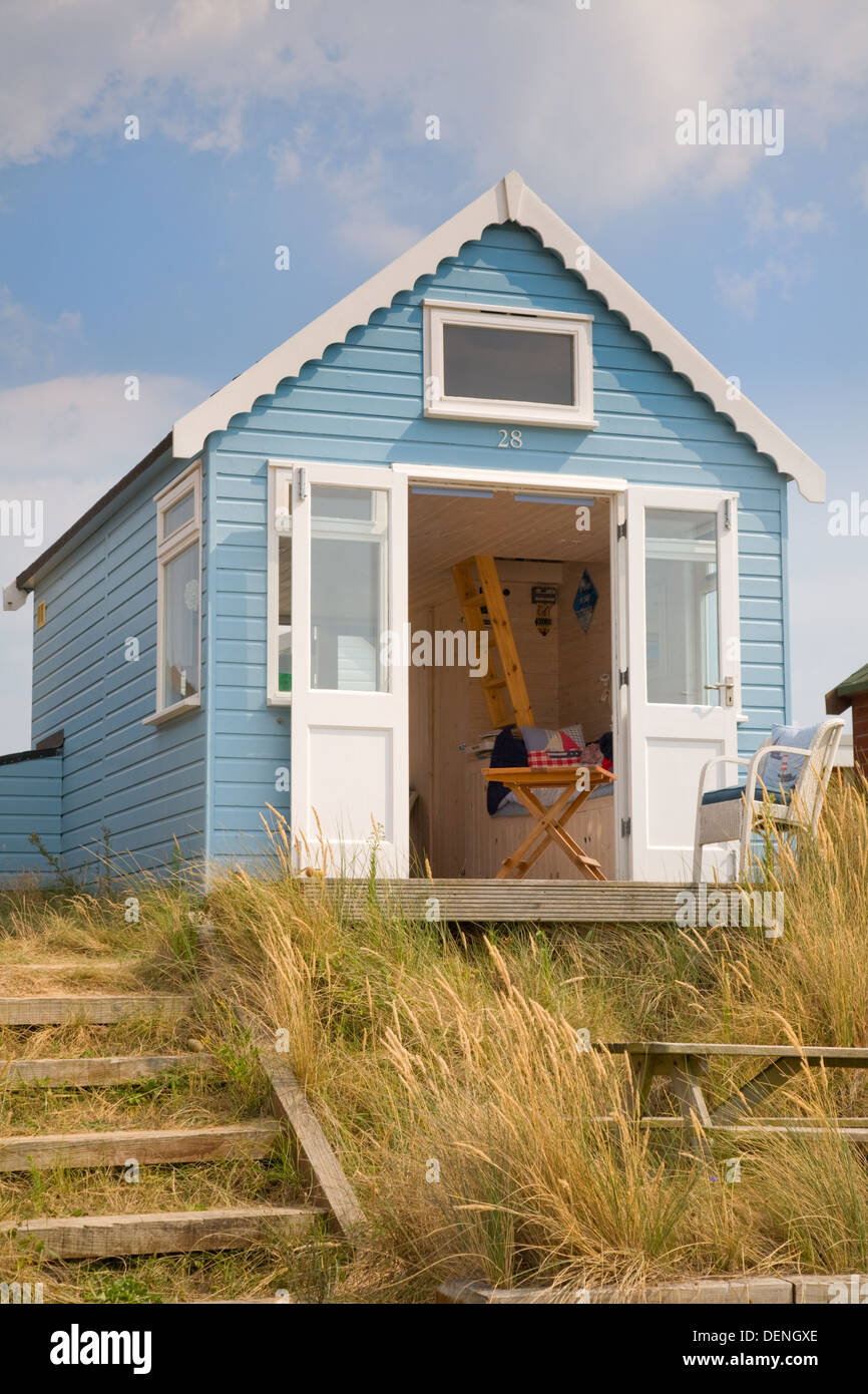 Mudeford spit beach hut hi-res stock photography and images - Alamy