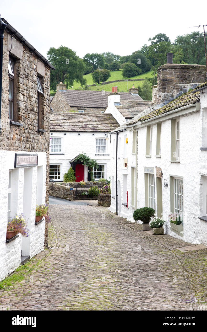 Cobbled street in the Yorkshire Dales village of Dent, Yorkshire Dales ...