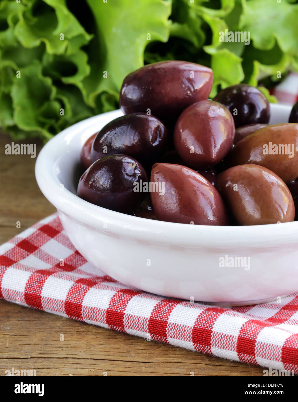 Black kalamata olives hi-res stock photography and images - Alamy