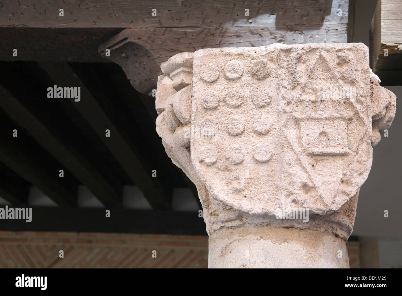 Castile coat of arms hi-res stock photography and images - Alamy
