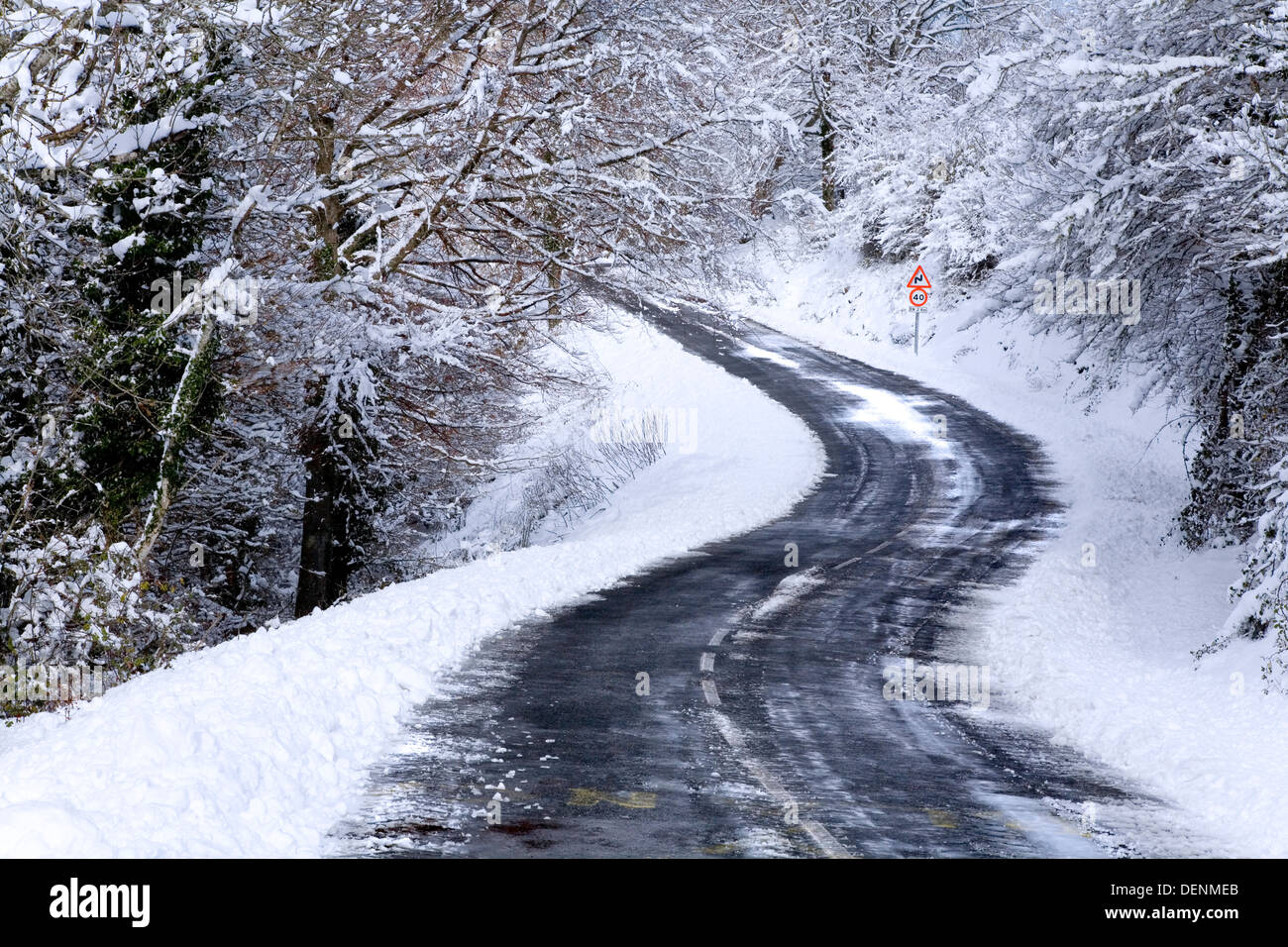 Cold and icy road hi-res stock photography and images - Alamy