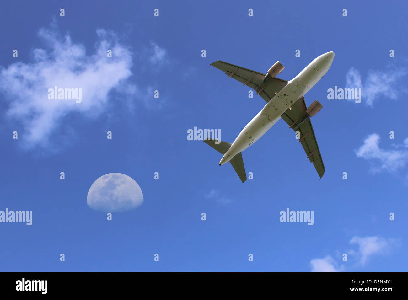 Aircraft moon hi-res stock photography and images - Alamy