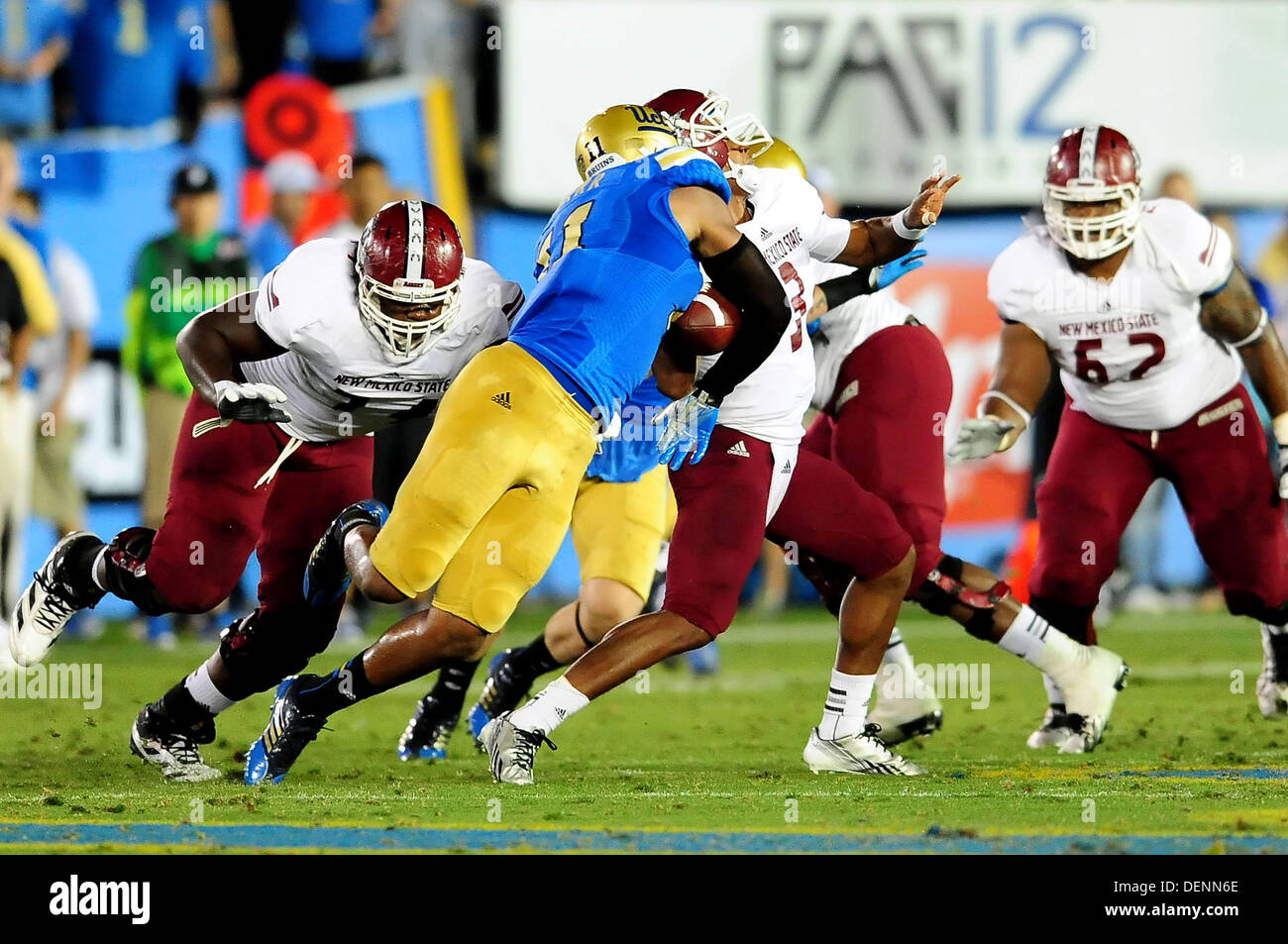 September 21, 2013 Pasadena, CA.UCLA Bruins linebacker Anthony Barr (11 ...