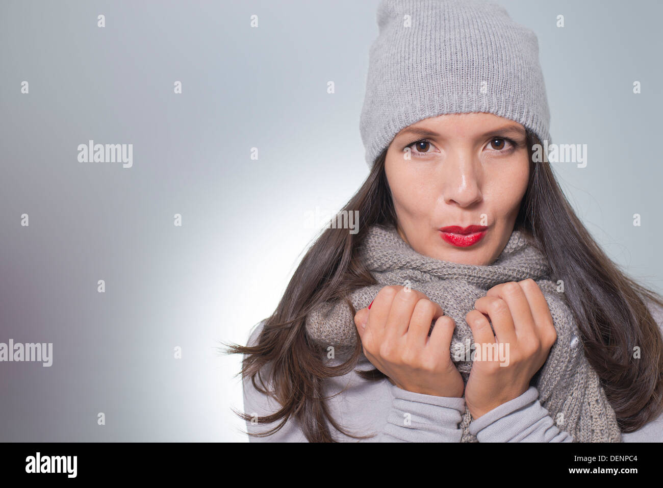 Fashionable woman in the cold hi-res stock photography and images - Alamy