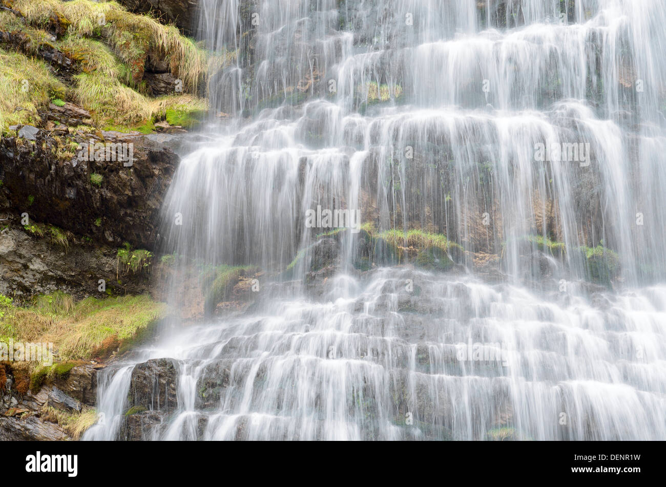 Cola de Caballo waterfall in Ordesa National Park, Pyrenees, Huesca ...