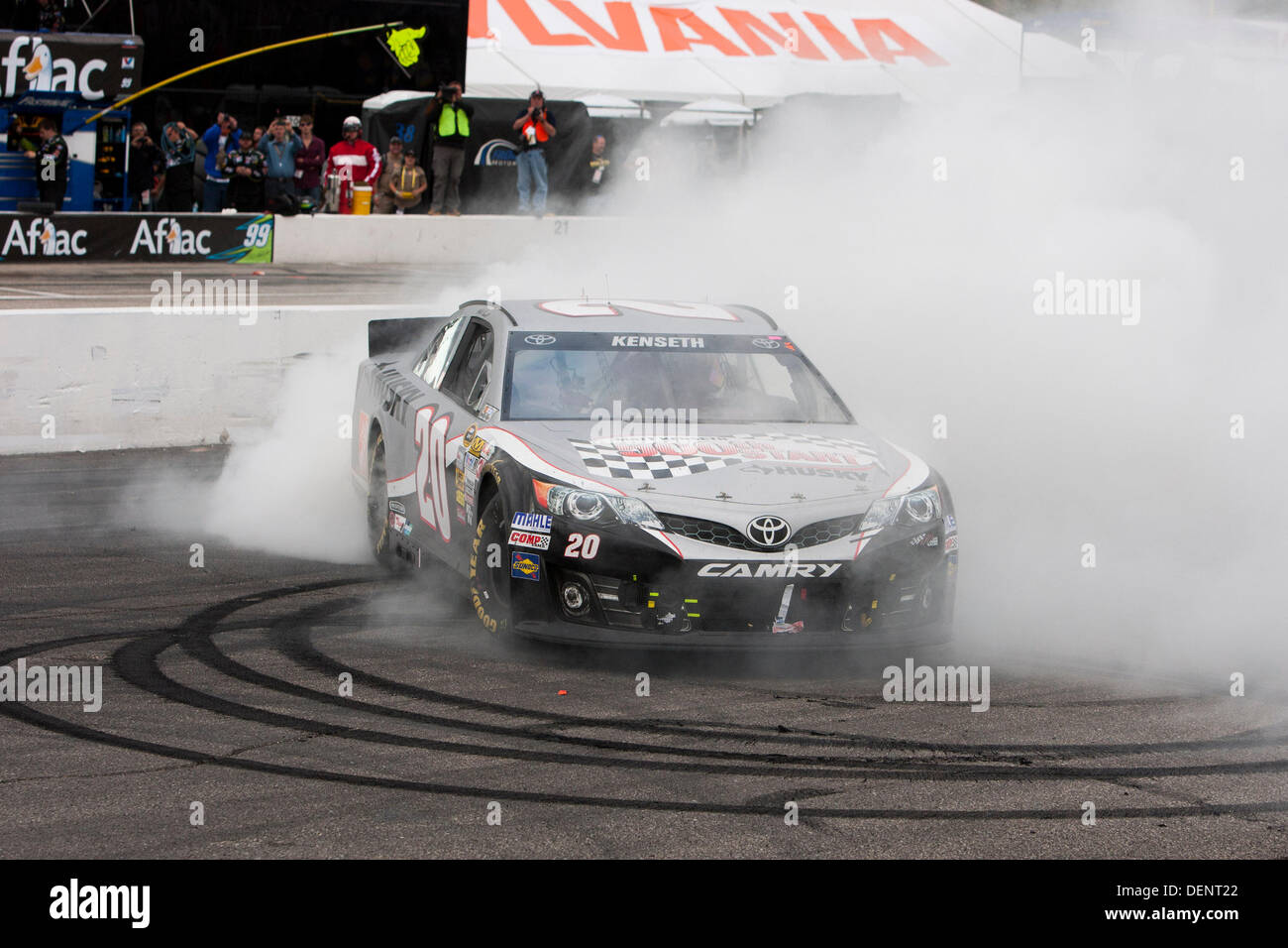 Loudon, NH, USA. 22nd Sep, 2013. Matt Kenseth (20) wins the SYLVANIA ...
