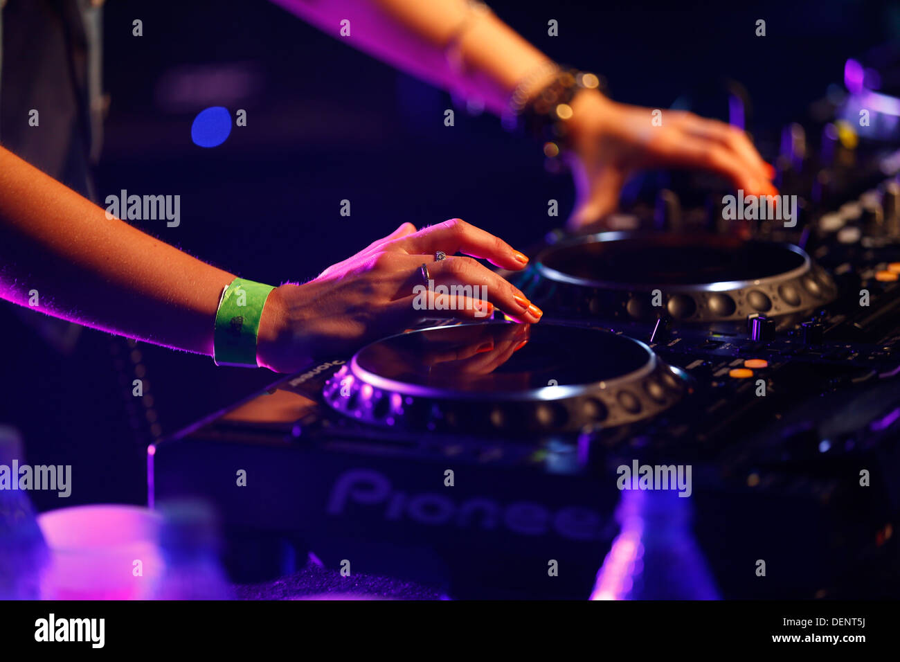 Cdj pioneer hi-res stock photography and images - Alamy