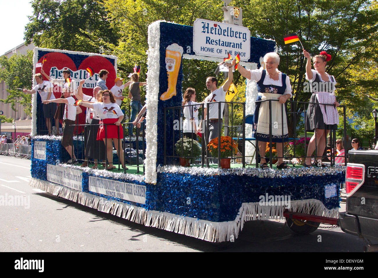 New York, USA. 21st Sep, 2013. Floats and marchers on Fifth Avenue ...