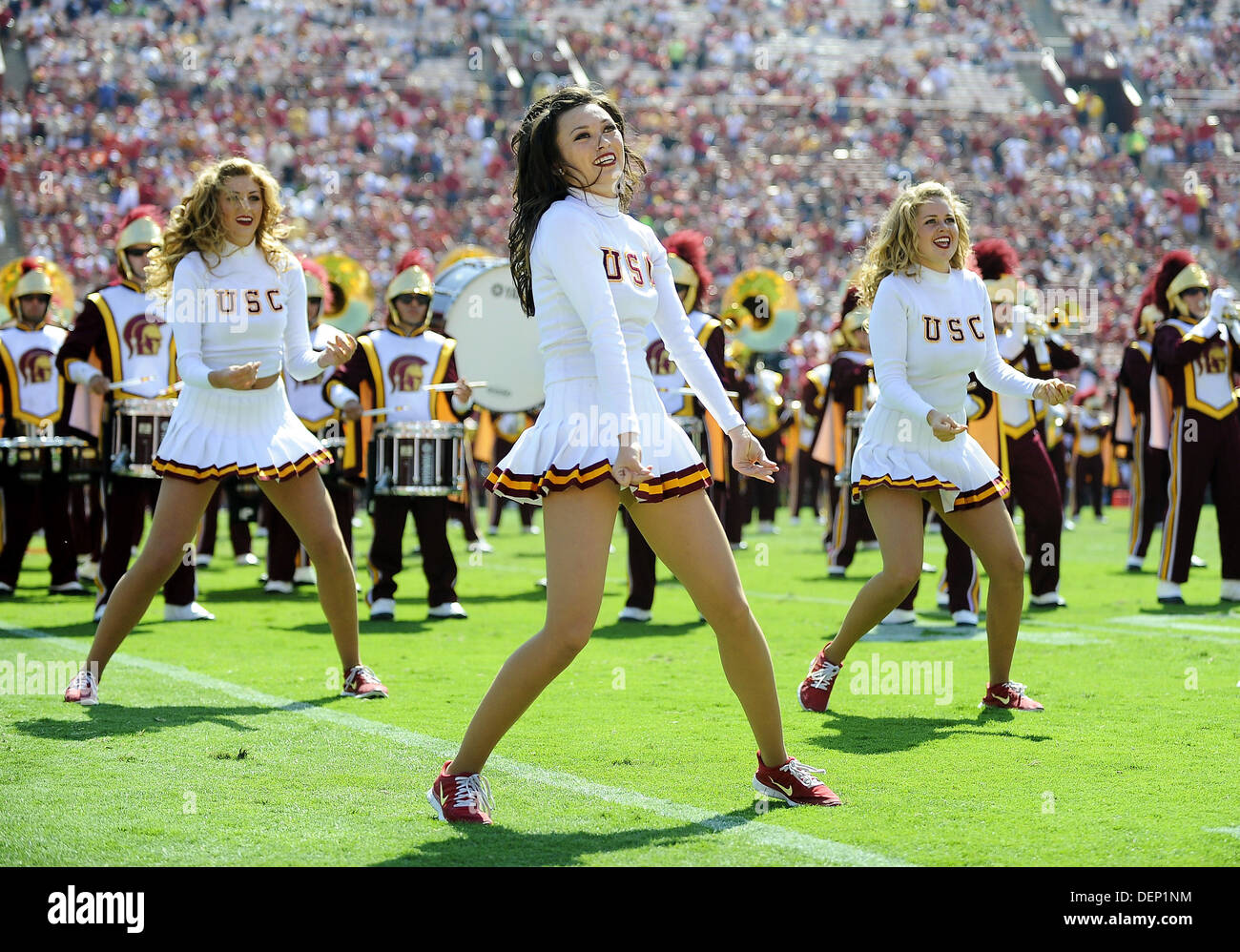 Page 3 - Usc Cheerleaders High Resolution Stock Photography and Images ...