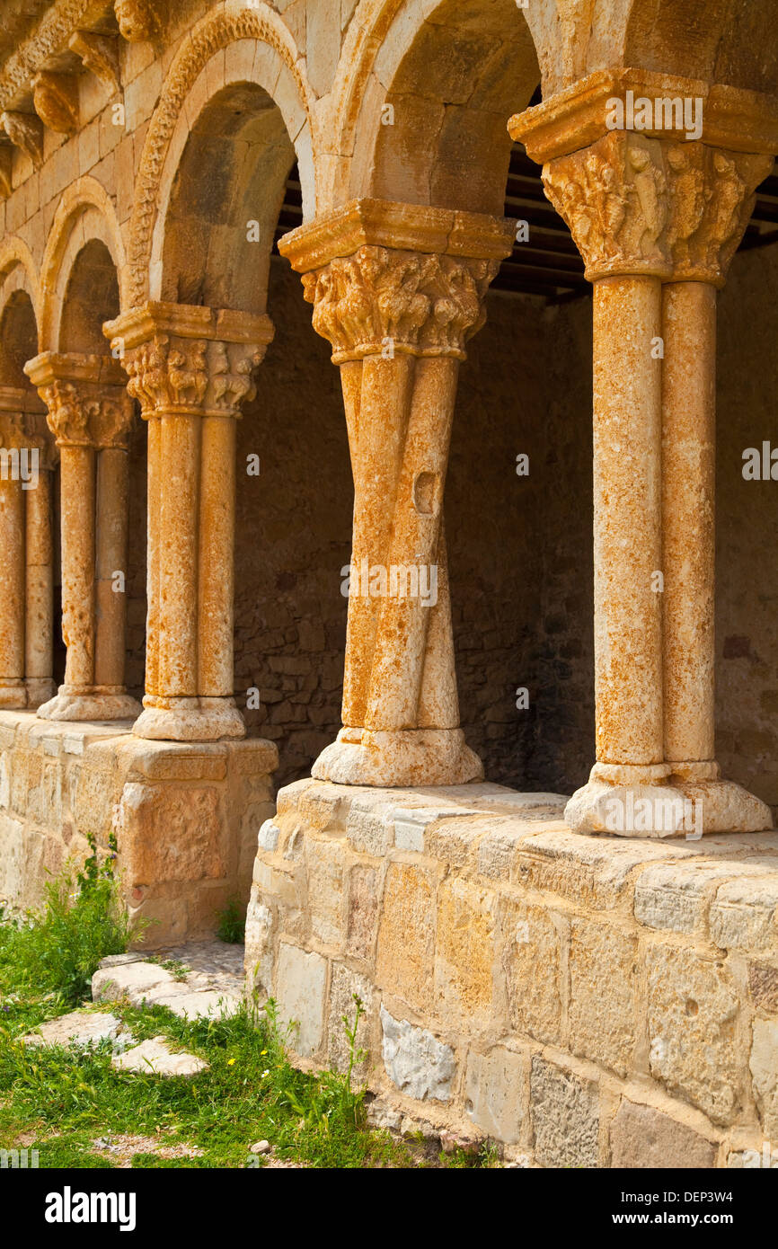 Column shafts hi-res stock photography and images - Alamy