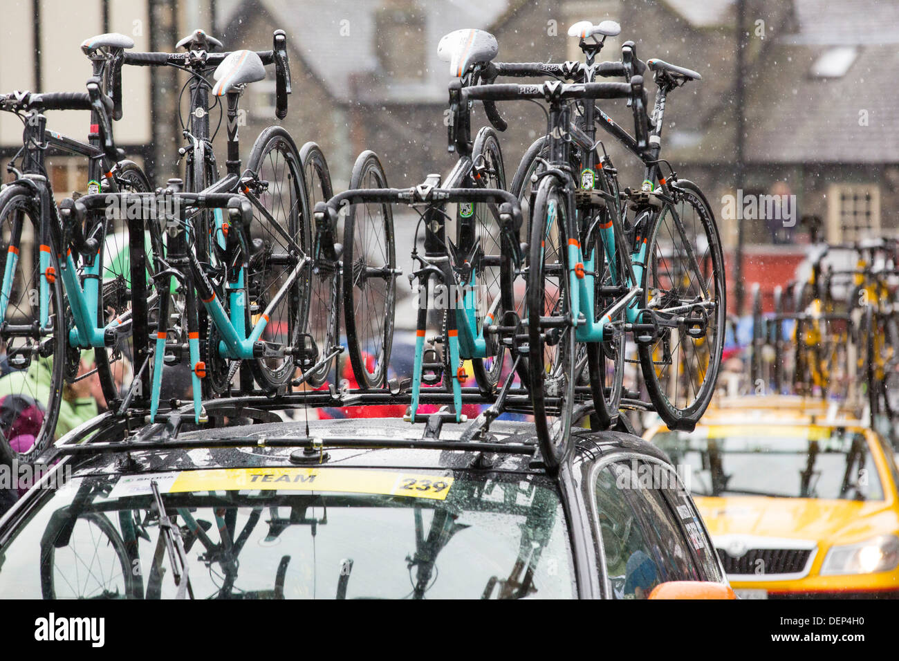 Car roof rack hi-res stock photography and images - Alamy