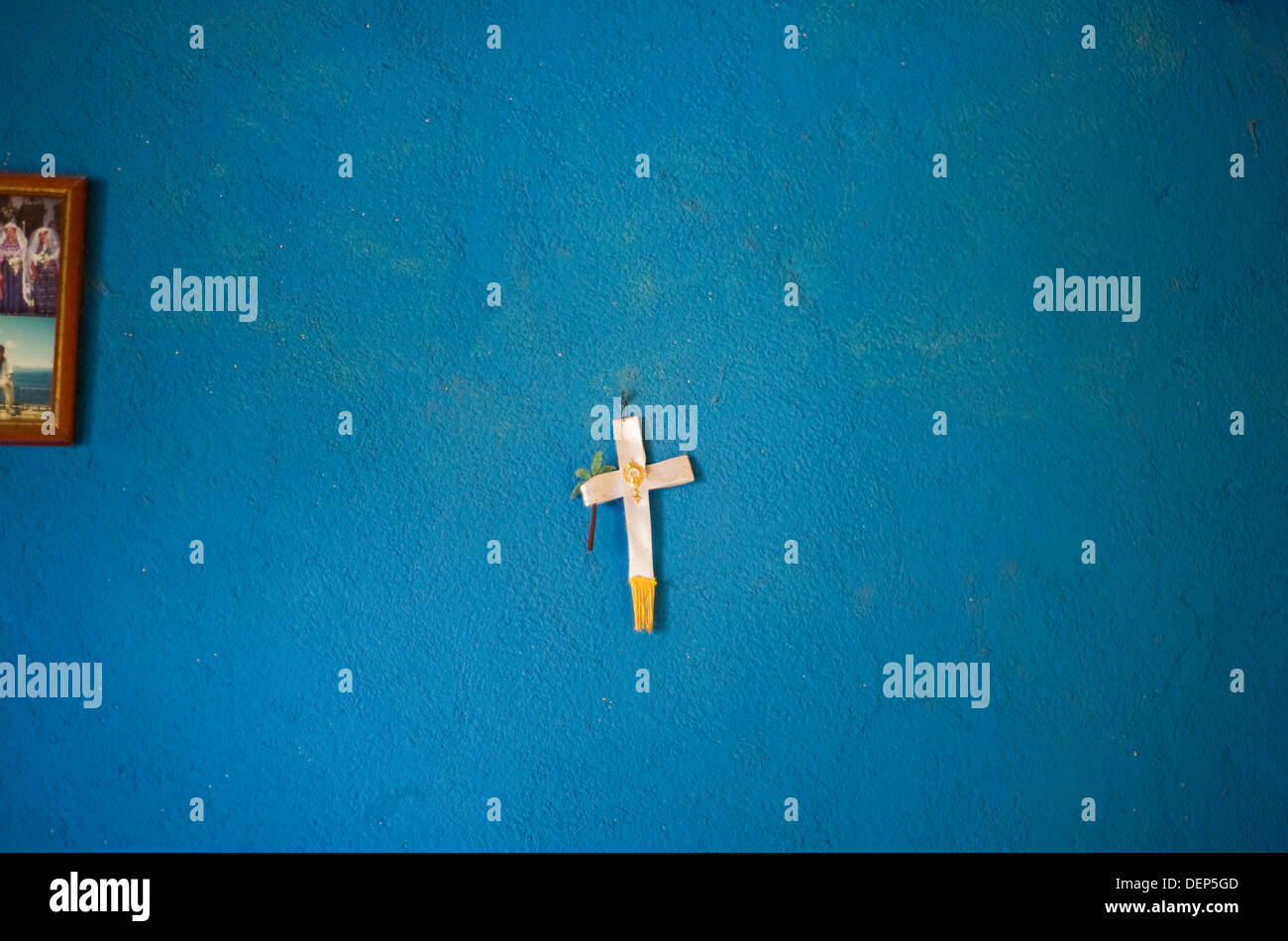 Blue yellow cross hi-res stock photography and images - Alamy