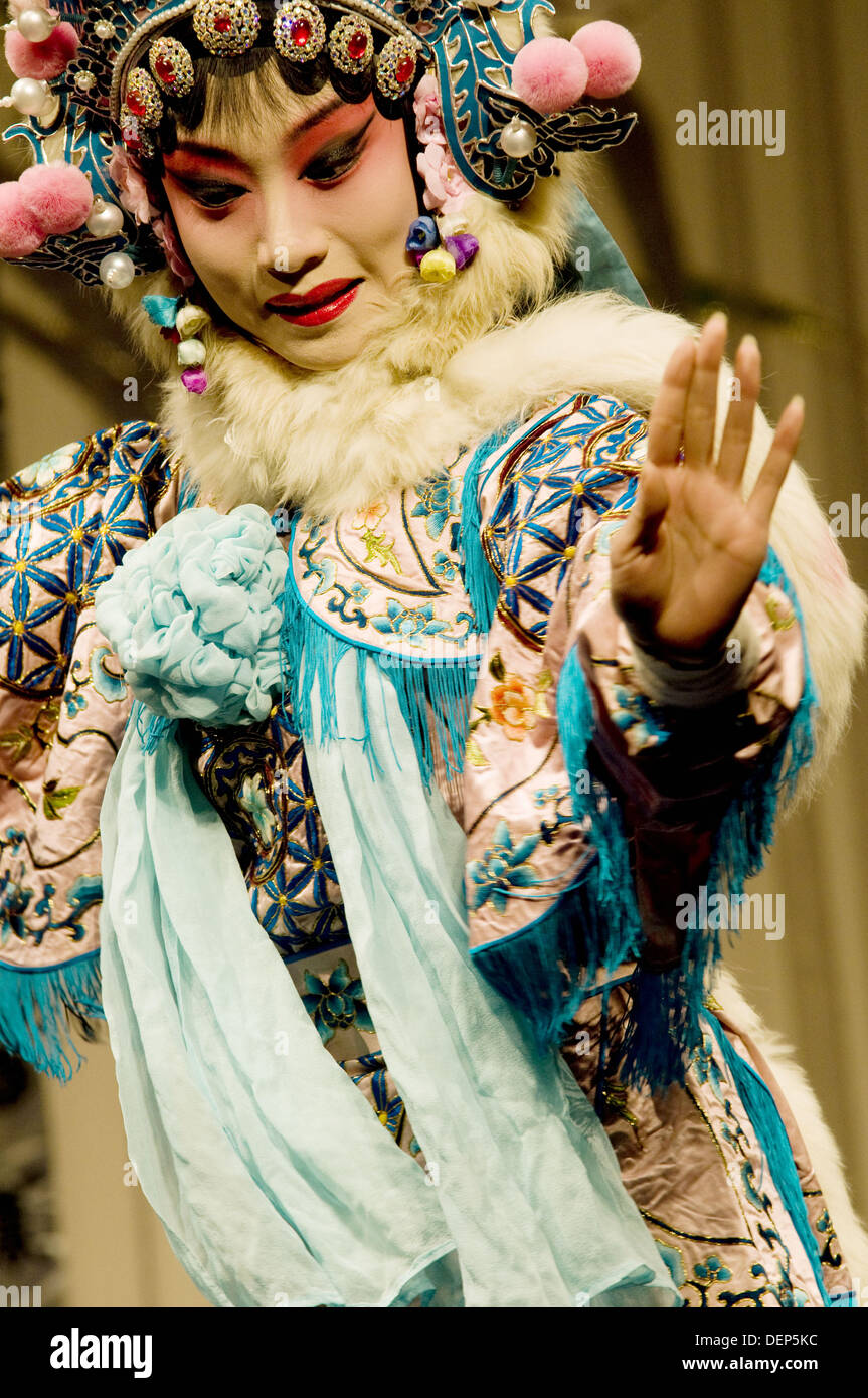 Chinese Opera Beijing Woman Costume High Resolution Stock Photography ...