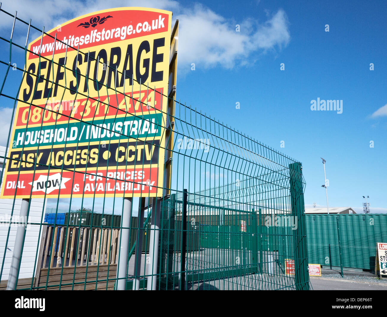 Uk containers hi-res stock photography and images - Alamy