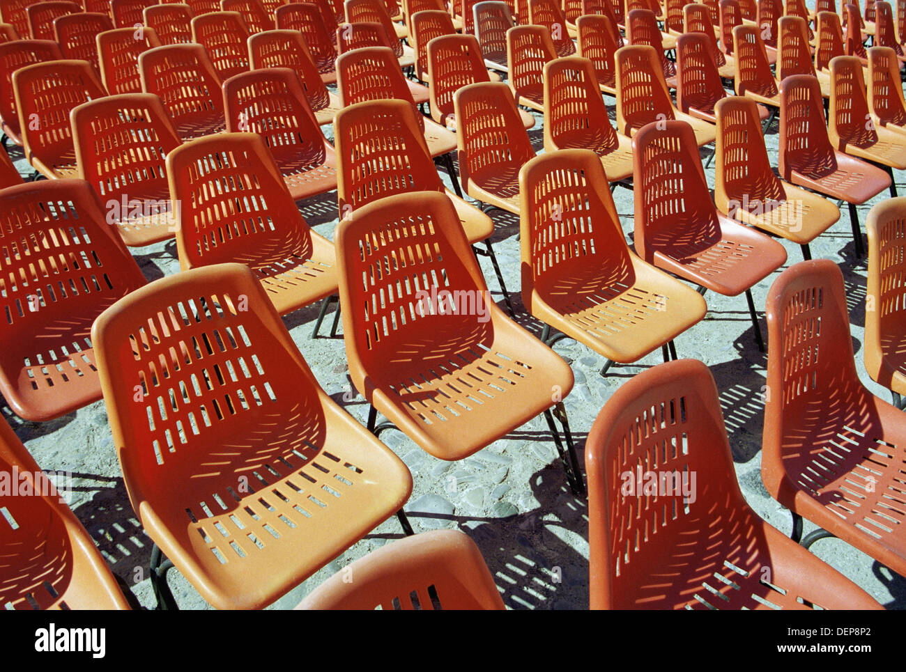 Large group chairs hi-res stock photography and images - Alamy