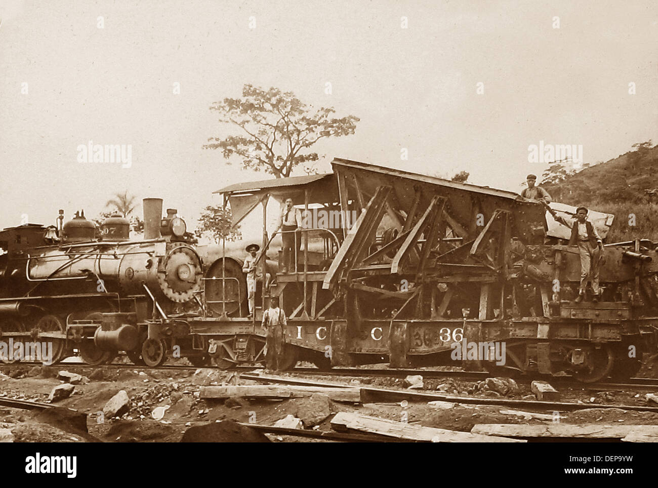 Panama canal train steam hi-res stock photography and images - Alamy