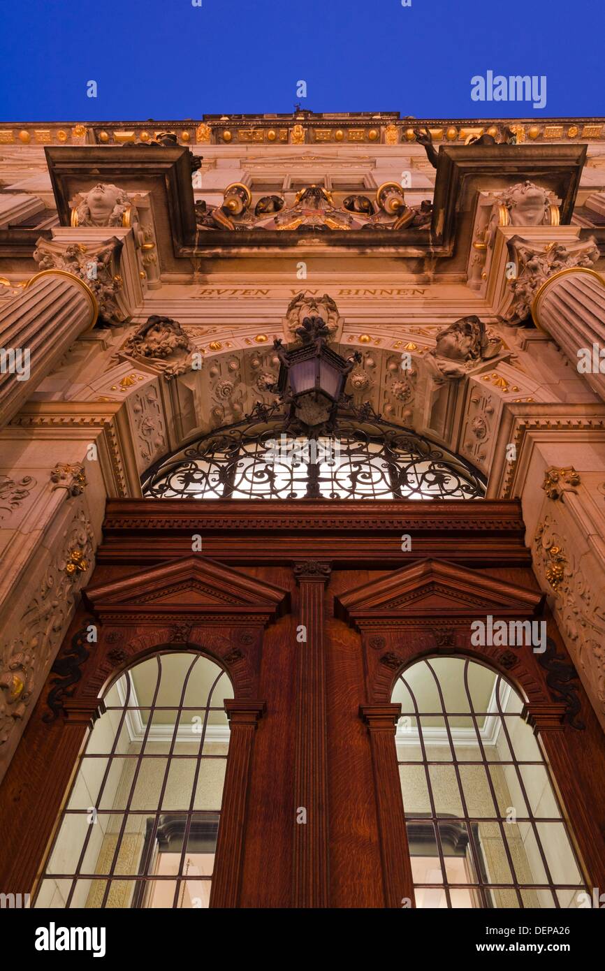 Renaissance chamber hi-res stock photography and images - Alamy