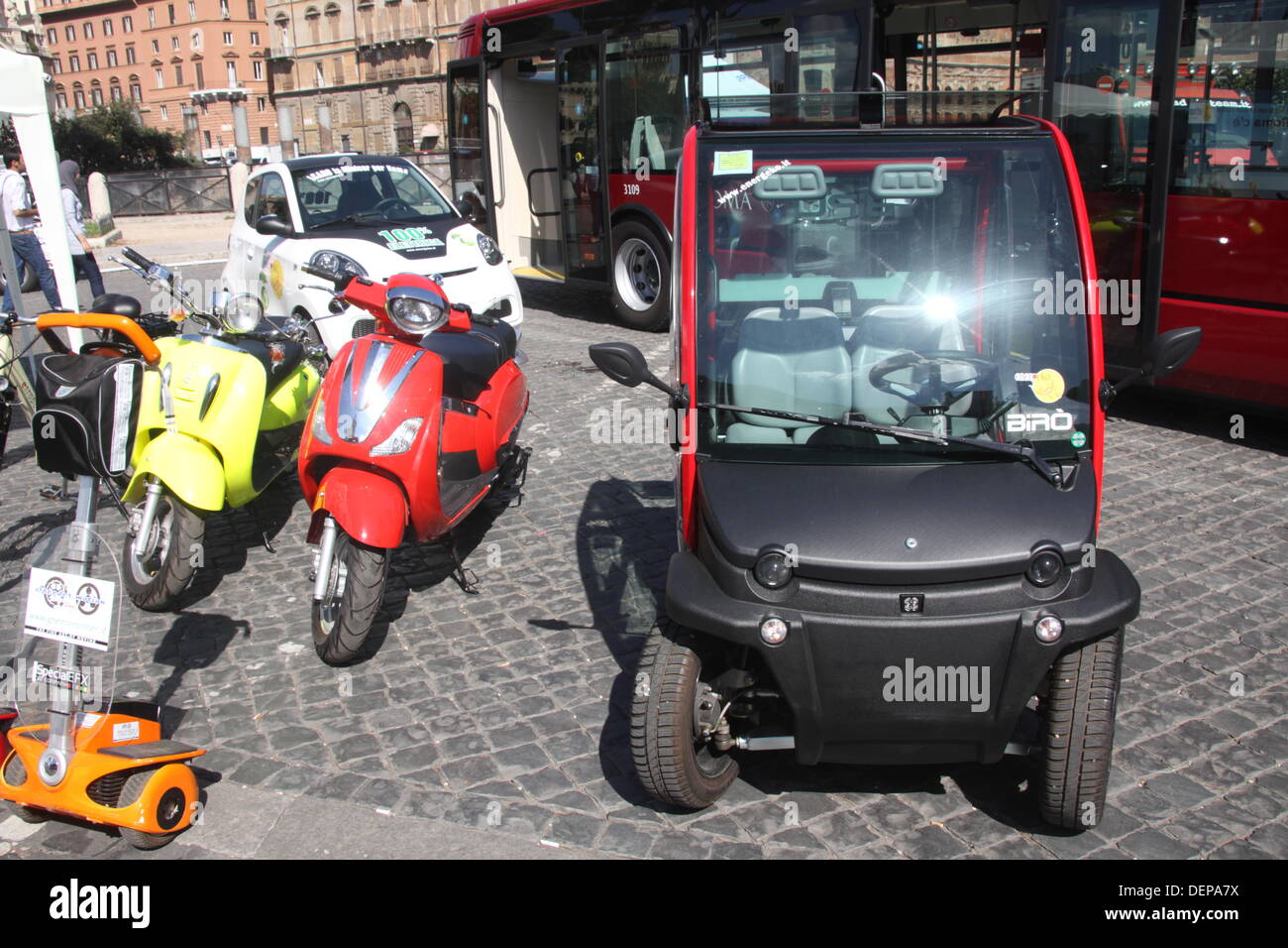 Rome, Italy. 21st Sep, 2013. European Mobility Week event on Via dei ...