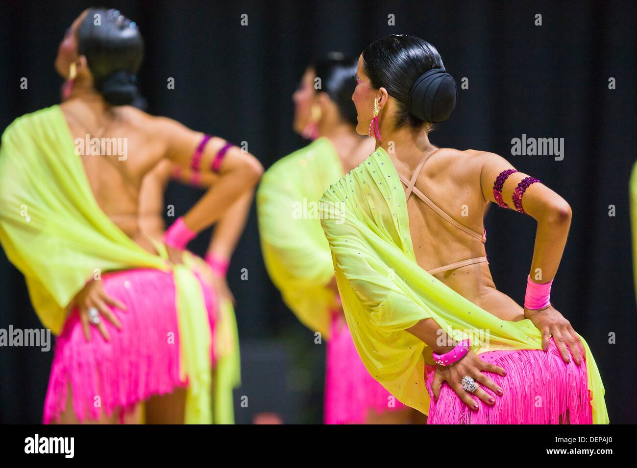 The female dancers hi-res stock photography and images - Alamy