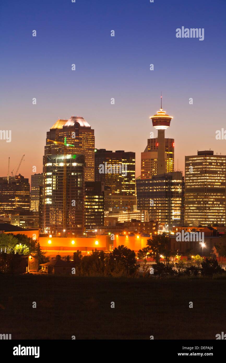 Calgary skyline night calgary alberta hi-res stock photography and ...